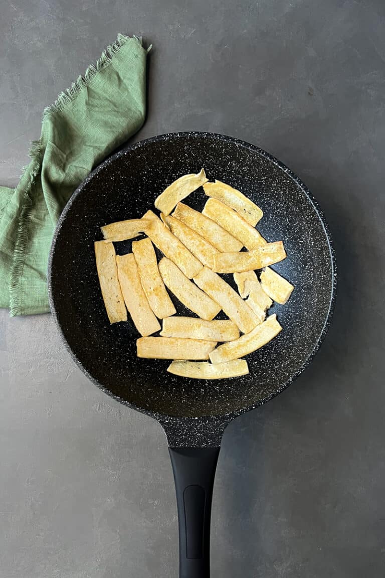 Easy Chow Fun Noodles (With Tofu)