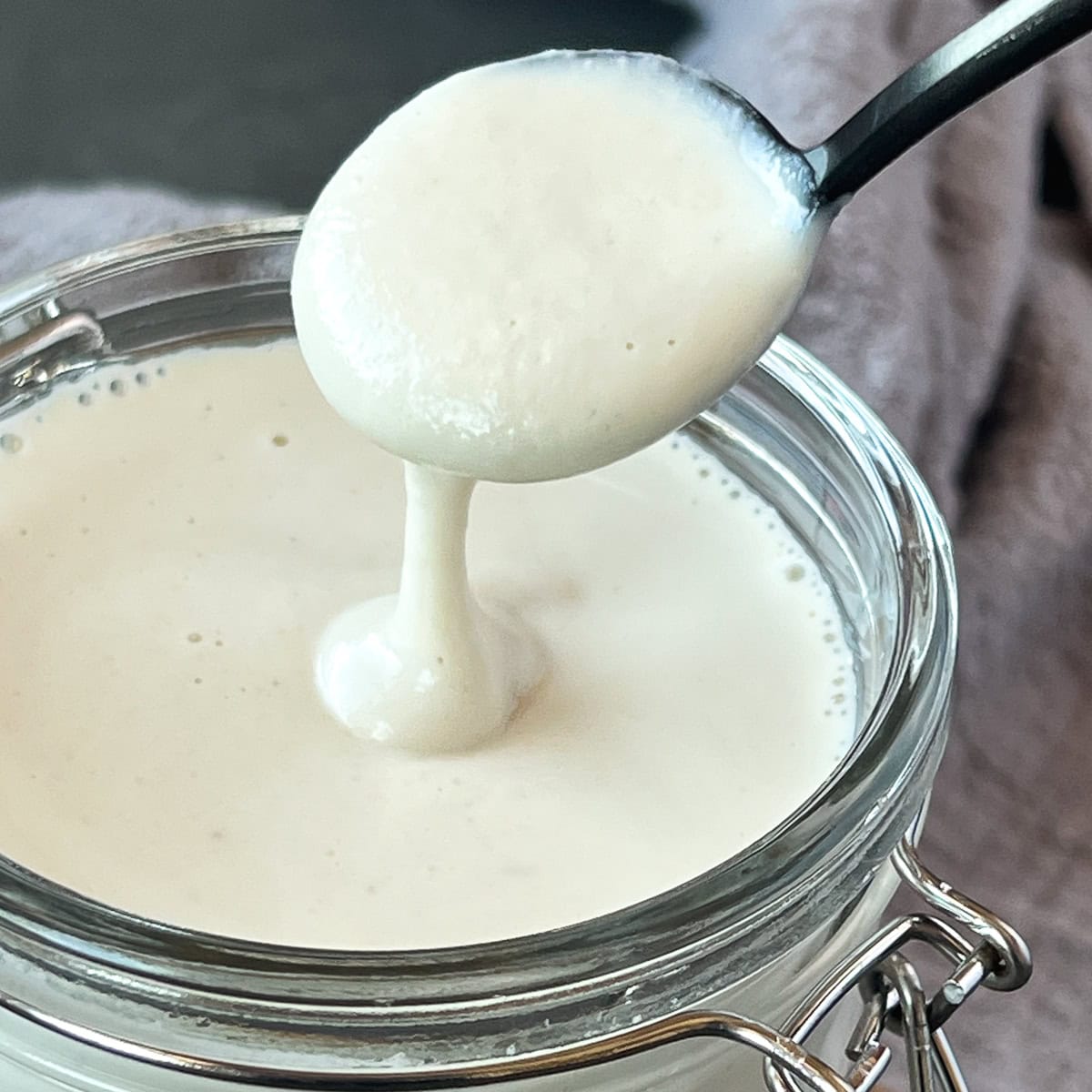 Quick & Easy Vegan Cream