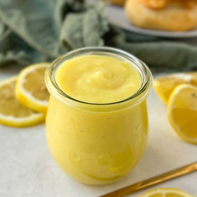 Easy Vegan Lemon Curd (Ready in 10 Minutes)