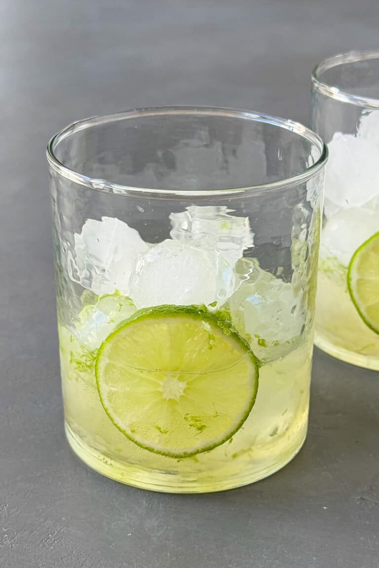 Ginger Beer Mocktail (Ready in 5 Minutes)