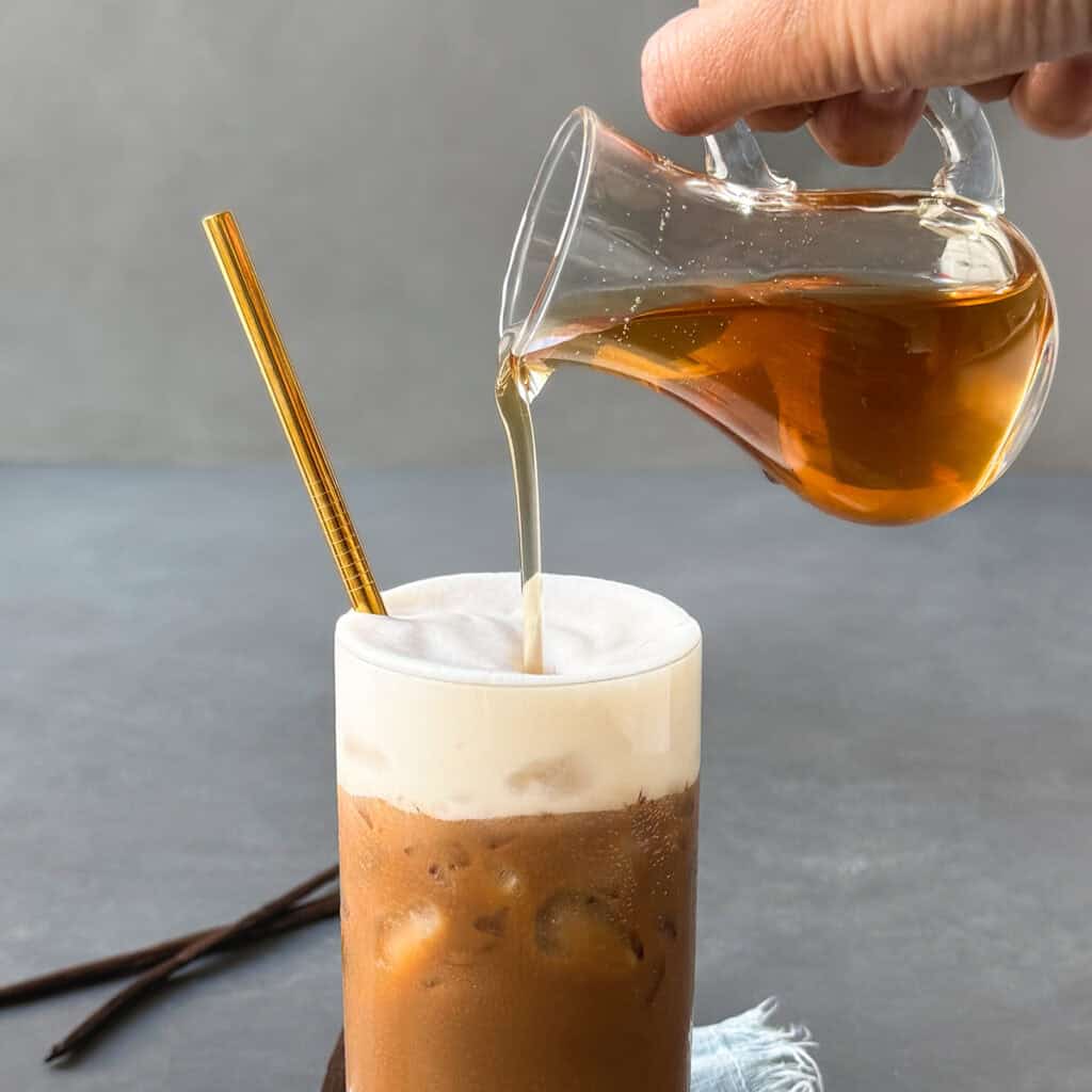 Vanilla Simple Syrup (Ready in 15 Minutes)