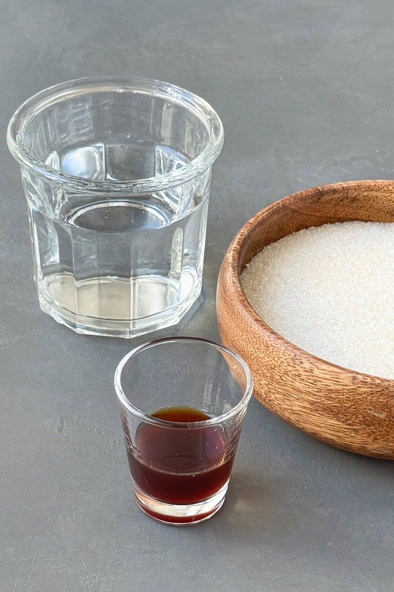 Vanilla Simple Syrup (Ready in 15 Minutes)