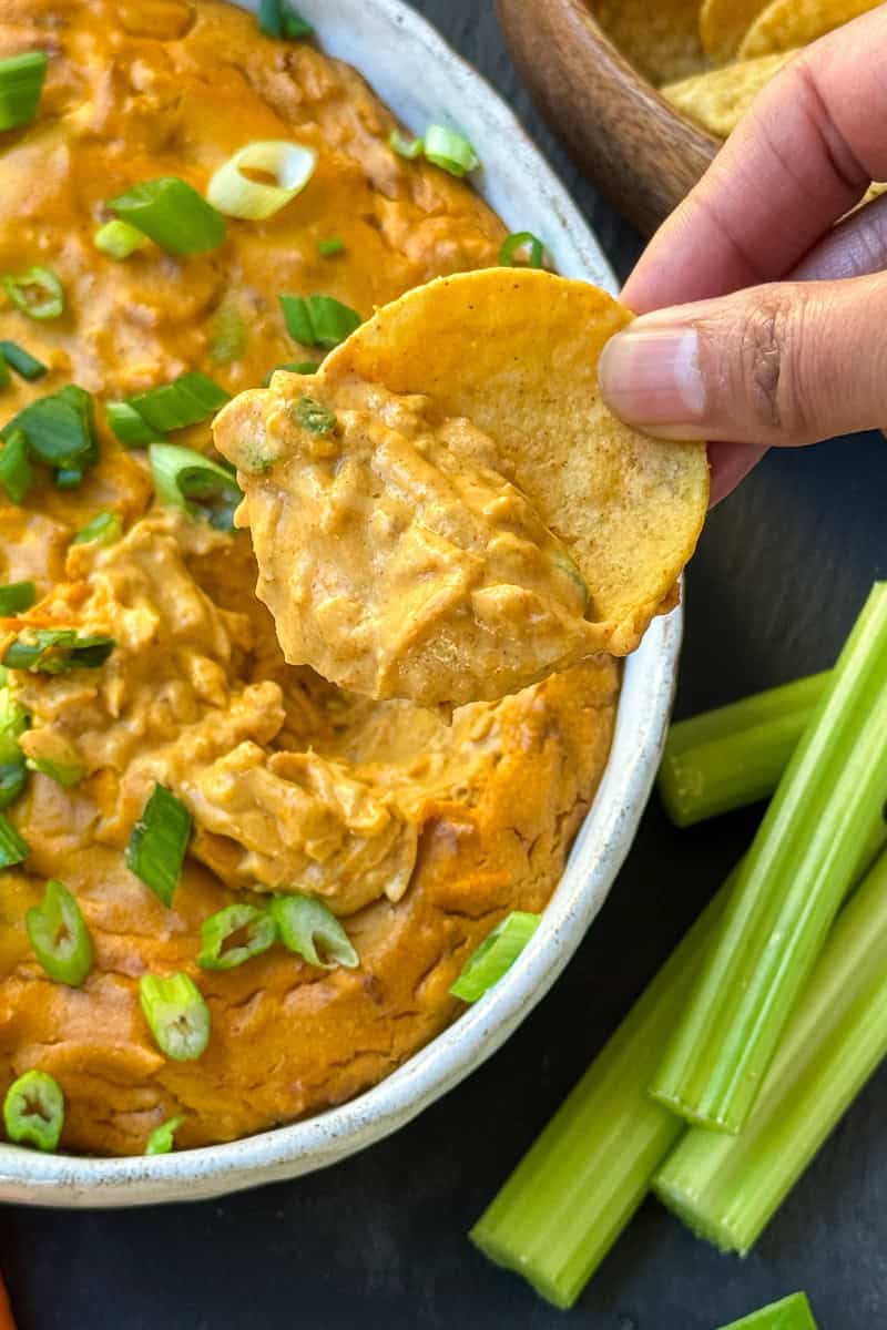 Easy Vegan Buffalo Chicken Dip